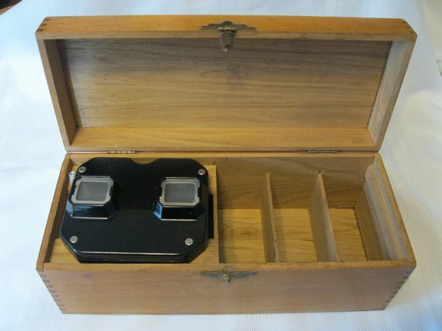 VINTAGE DOVETAILED VIEWMASTER Viewer and 3-D Reels Storage Box ...