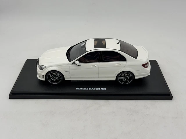MERCEDES-BENZ C63 AMG 2007 DIAMOND WHITE 1/18 GT Spirit GT928 EUR 199 ...