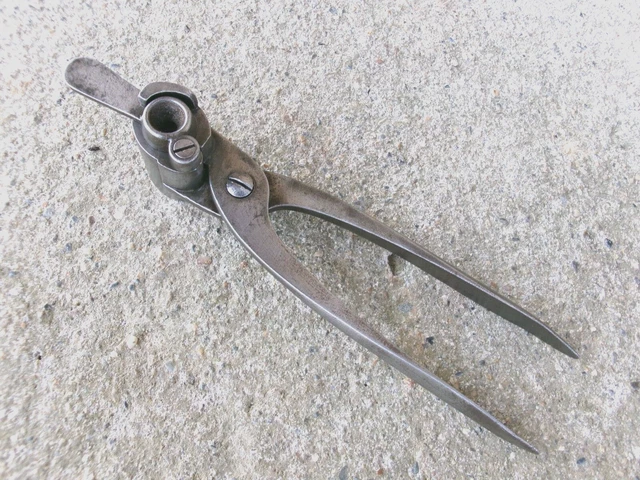 ANCIENNE PINCE MOULE Balle - Outil De Chasse - No Manufrance - EUR 40 ... ANCIENNE PINCE MOULE Balle - Outil De Chasse - No Manufrance - EUR 40 ...
