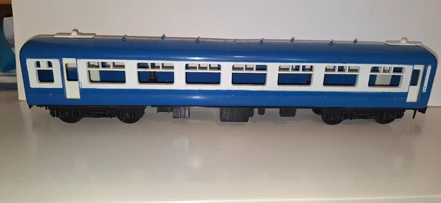 TWO TRIANG BIG big train coaches 0 gauge £31.90 - PicClick UK