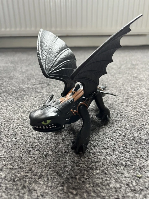 TOOTHLESS NIGHT FURY Figure Dreamworks How to Train Your Dragon Toy ...
