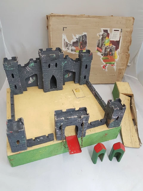 VINTAGE TRIANG FORT playset castle for toy soldiers wooden fold away £ ...