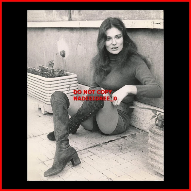 JACQUELINE BISSET ENGLISH Actress Sexy Hot Pin Up James Bond 007 Girl ...
