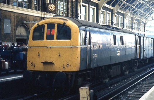 ORIGINAL COLOUR SLIDE of 71013 BR class 71 electric loco £4.99 ...