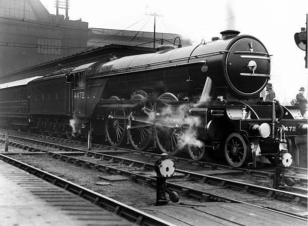 LNER A1 CLASS Steam Locomotive No 4472 1928 OLD PHOTO $9.00 - PicClick AU