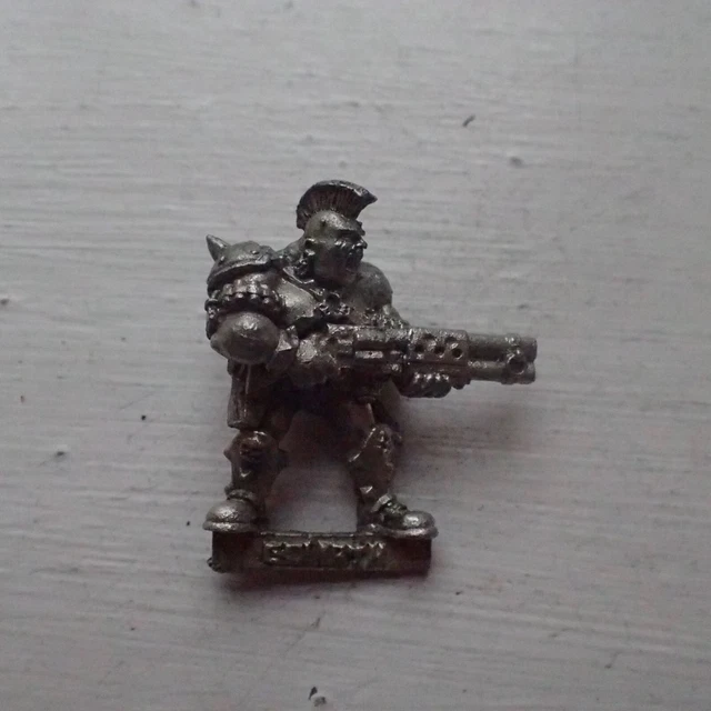 CITADEL WARHAMMER CLASSIC 90s Necromunda House Goliath with Shotgun £6. ...