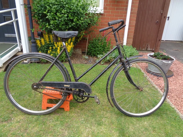 RARE. PRE-WAR 1939 1940s BSA WW2 'Wartime Finish' Ladies Bicycle ...