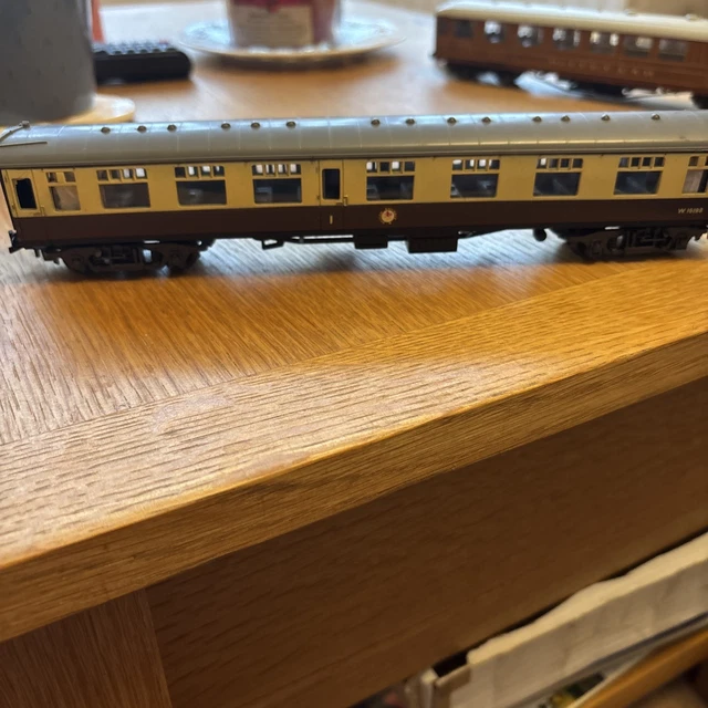 T.T.R. TRIX TWIN Railways OO Gauge Model Railway Coach BR Cream Used £5 ...