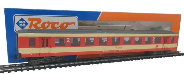 ROCO 44488 HO Gauge OBB 2nd Class Passenger Coach 50 81 29-35 076-7 ...