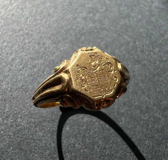 VICTORIAN ERA FRENCH 18K Yellow Gold Signet Ring with Coat of Arms £ ...