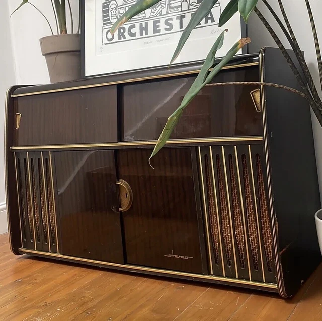 THE 'LEGENDARY' BARCELONA Blaupunkt 1950s Radiogram (Needs restoration ...