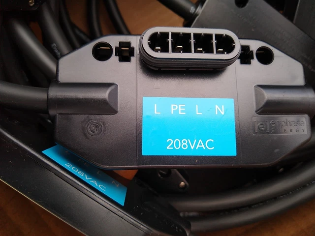 ENPHASE ENGAGE 208VAC 3-Phase Trunk Cable M215/M250 PORTRAIT Drops Cut ...