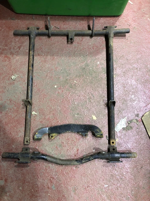 VELOCETTE LE CHASSIS Radiator Mount Bracket £30.00 - PicClick UK