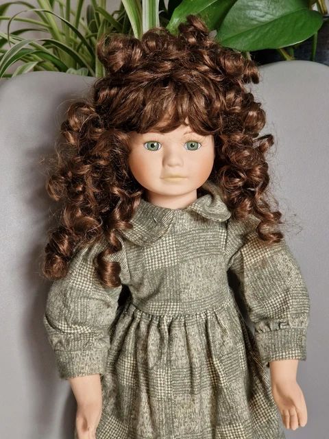 HAUNTED DOLL ISSIE, empath, teen, active. £29.32 - PicClick UK
