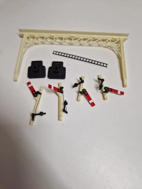 VINTAGE HORNBY R.203 Signal Gantry Kit In Original Box OO Gauge £18.29 ...