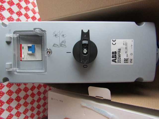 ABB PRISE VERTICALE commutable imbriquée 2P+E, 32A 232MPR6 RCD H9P3 ...