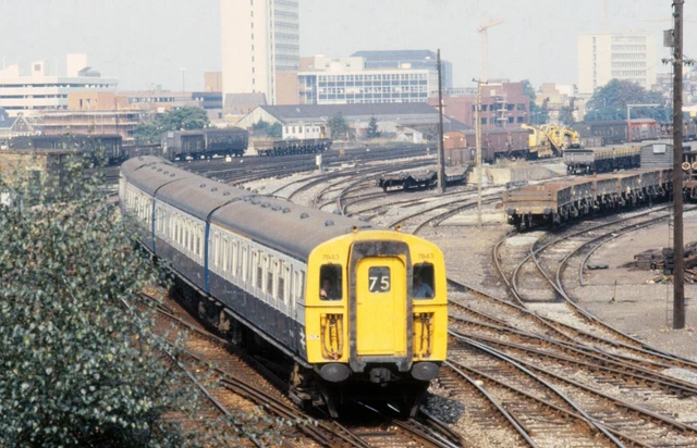 4928 ORIGINAL COLOUR Slide Emu 4 Vep 7843 At Woking Junction 1983 £3.99 ...