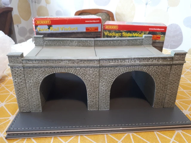 HORNBY SKALEDALE R8572 Twin rail viaduct/bridge x 2.Will also suit ...