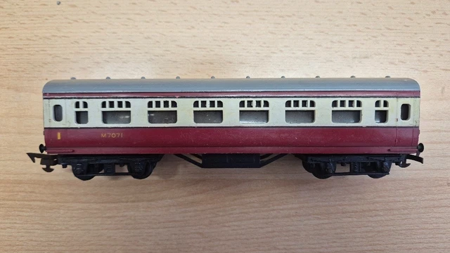 TRI-ANG OO GAUGE R21 Coach Red and Cream No: M7071 £1.17 - PicClick UK