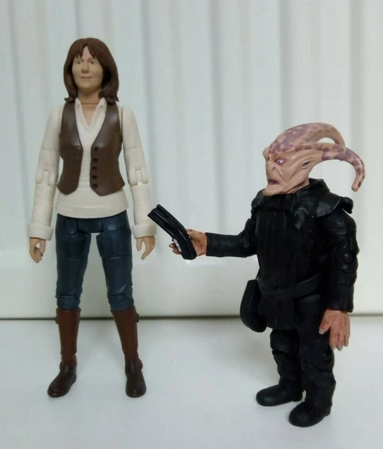 DOCTOR WHO SARAH Jane Smith Adventures Figure With Graske And Blaster £ ...
