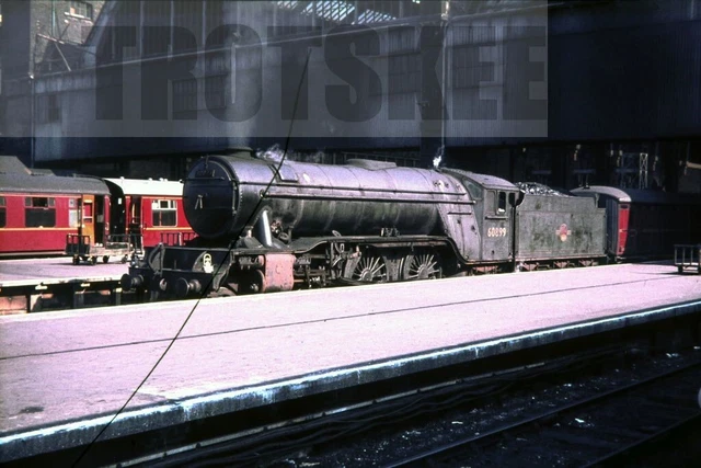 35MM SLIDE BR British Railways Steam Loco 60899 Class V2 Kings Cross ...