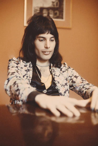 SINGER FREDDIE MERCURY Of British Rock Group Queen 1974 Old Music Photo ...