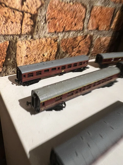 SIX N-GAUGE MAROON Coaches Good Condition £42.30 - PicClick UK