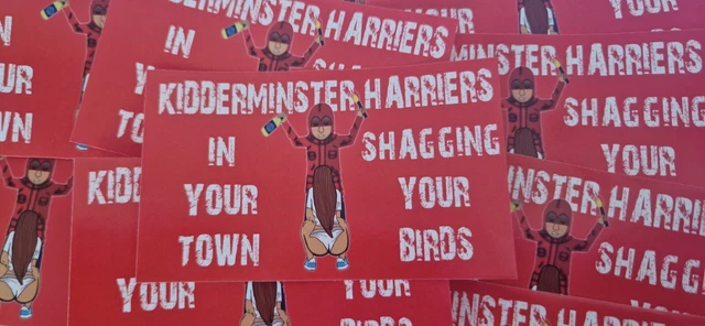 LOT DE 20 autocollants football/ultras Kidderminster dans votre ville ...