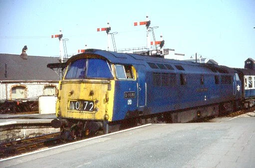 ORIGINAL COLOUR SLIDE of D1072 BR class 52 Western diesel hydraulic ...