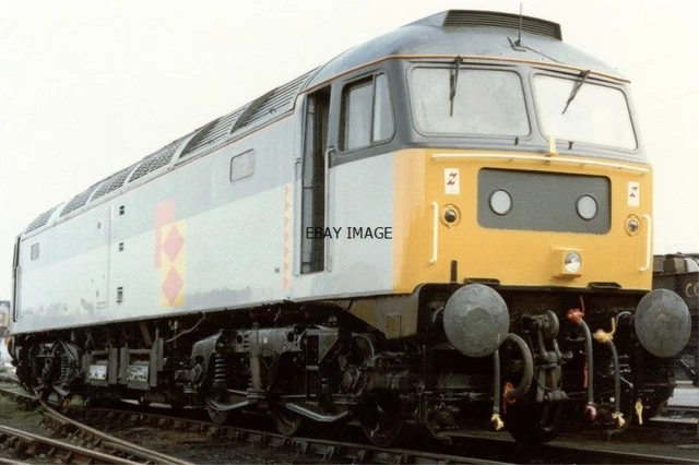 PHOTO CLASS 47 Loco No 47201 At Stratford Depot 1989 EUR 3,34 - PicClick IT