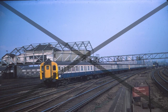 RAILWAY LOCOMOTIVE 35MM Slide – Class 432 Emu At Clapham Junction 1976 ...