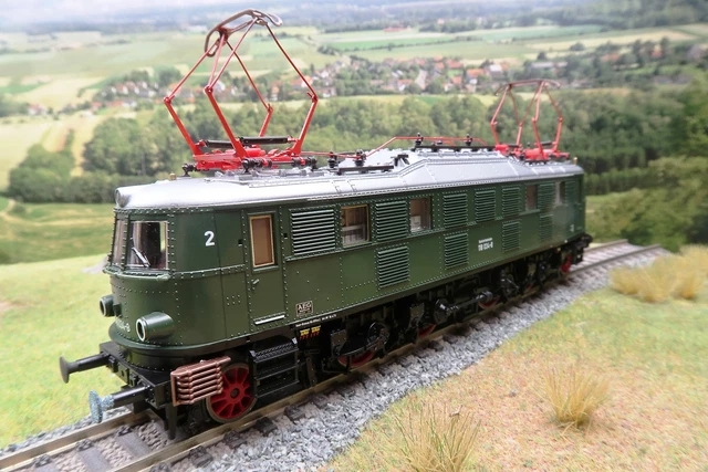 ROCO SPUR H0 63617 E-Lok BR 118 034-8 der DB Ep.III dunkelgrün mit 8 ...