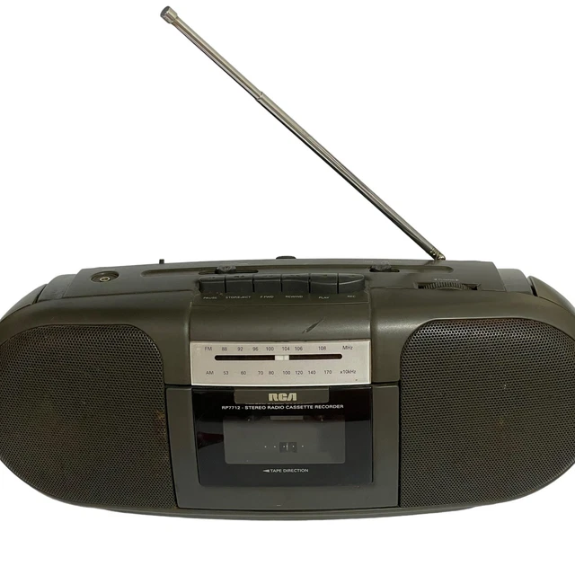 VINTAGE 1990'S RCA Stereo Radio Cassette Recorder RP7712 AM/FM Portable ...