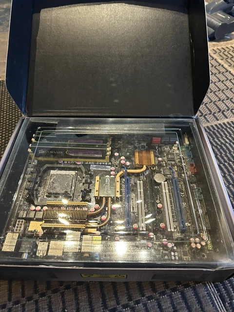 CARTE MERE ASUS SABERTOOTH 990FX R3.0 Socket AM3+ Chipset AMD 990FX £35 ...