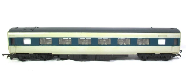 TRIANG BLUE PULLMAN Reverse Livery Centre Car - W60747 - Grey/Blue - OO ...