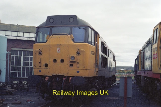 RAILWAY PHOTO - Class 31 31229 Thornaby TMD 06.88 £2.00 - PicClick UK