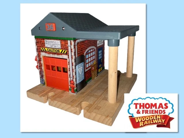 THOMAS THE TANK Engine Wooden Railway Train SODOR FIRE STATION Lights ...