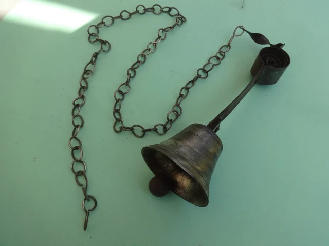 ANCIENNE CLOCHE CLOCHETTE de portail en bronze avec chainette EUR 15,00 ...