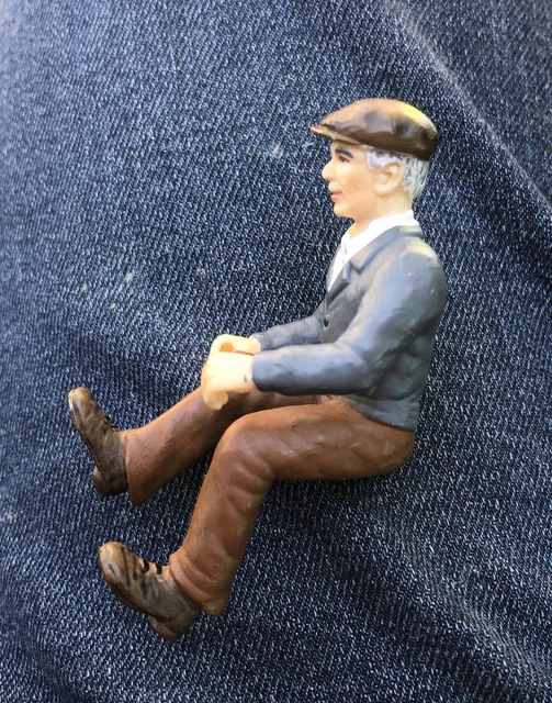 SCHLEICH FIGUR ALTER Mann sitzend 40190 Kutscher der Pferdekutsche EUR ... SCHLEICH FIGUR ALTER Mann sitzend 40190 Kutscher der Pferdekutsche EUR ...