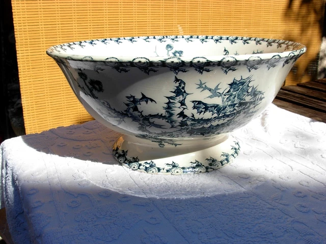 GRAND SALADIER BLEU ancien signé GIEN décor fleur CHARDON 19 ème siècle ...