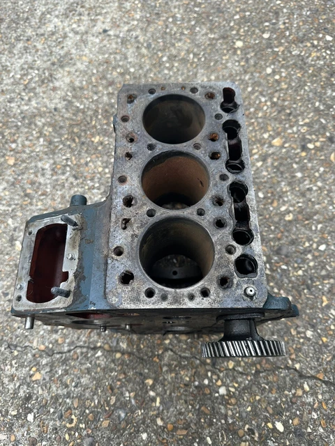 KUBOTA D662 ENGINE Bare Engine Block For Refurbishment £20.00 - PicClick UK