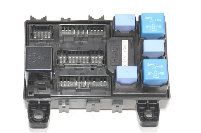 BOITE A FUSIBLE RELAIS COMPARTIMENT MOTEUR Hyundai GETZ TB 911981C000 ...