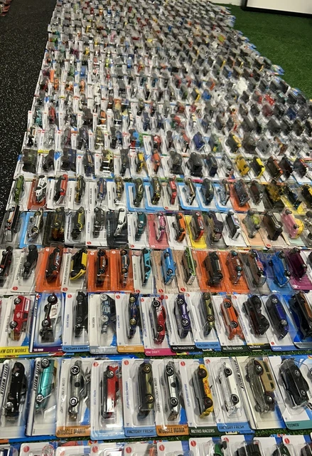 JOBLOT BUNDLE LUCKY DIP Hot Wheels 1:64 RANDOM BOX Mainline Cars NEW 5 ...