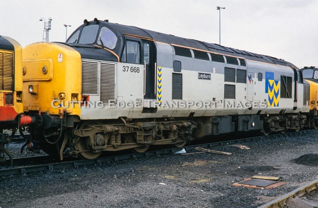 ORIGINAL RAILWAY SLIDE: Class 37 Diesel 37668 1989 D-1730 £3.49 ...