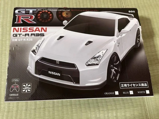 NISSAN GT-R R35 1/64 Scale Radio Control Car - Blue - Used £135.00 ...