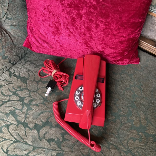 TRIM PHONE BY WILD & WOLF RETRO 1970's ROTARY STYLE / RED / PUSH BUTTON ...