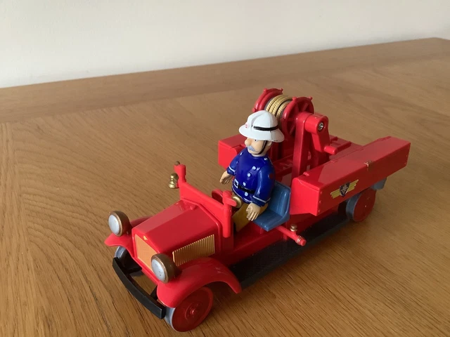 FIREMAN SAM BESSIE vintage Fire Engine And Station Officer Steele £17. ...