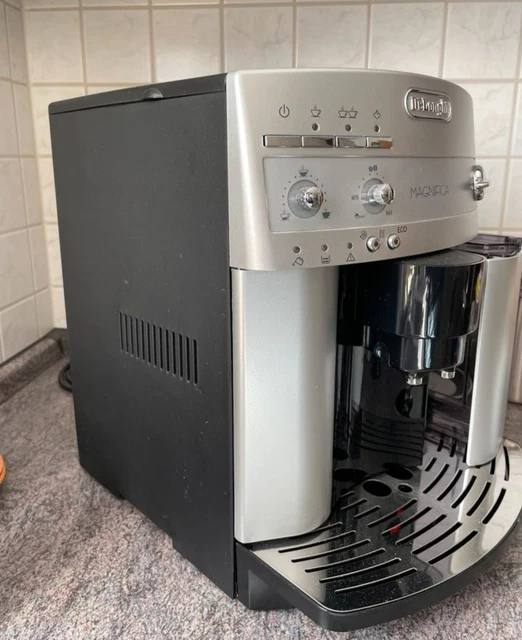 DELONGHI MAGNIFICA ESAM 3200 Kaffeevollautomat - Silber EUR 99,99 ...
