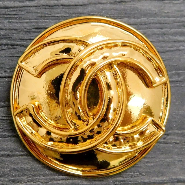 CHANEL GOLD PLATED CC Logos Round Vintage Pin Brooch #522c Rise-on £426 ...