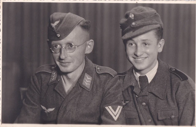 PIMPF MIT SOLDAT Luftwaffe, Schiffchen, Adler, 2.Weltkrieg EUR 3,00 ...